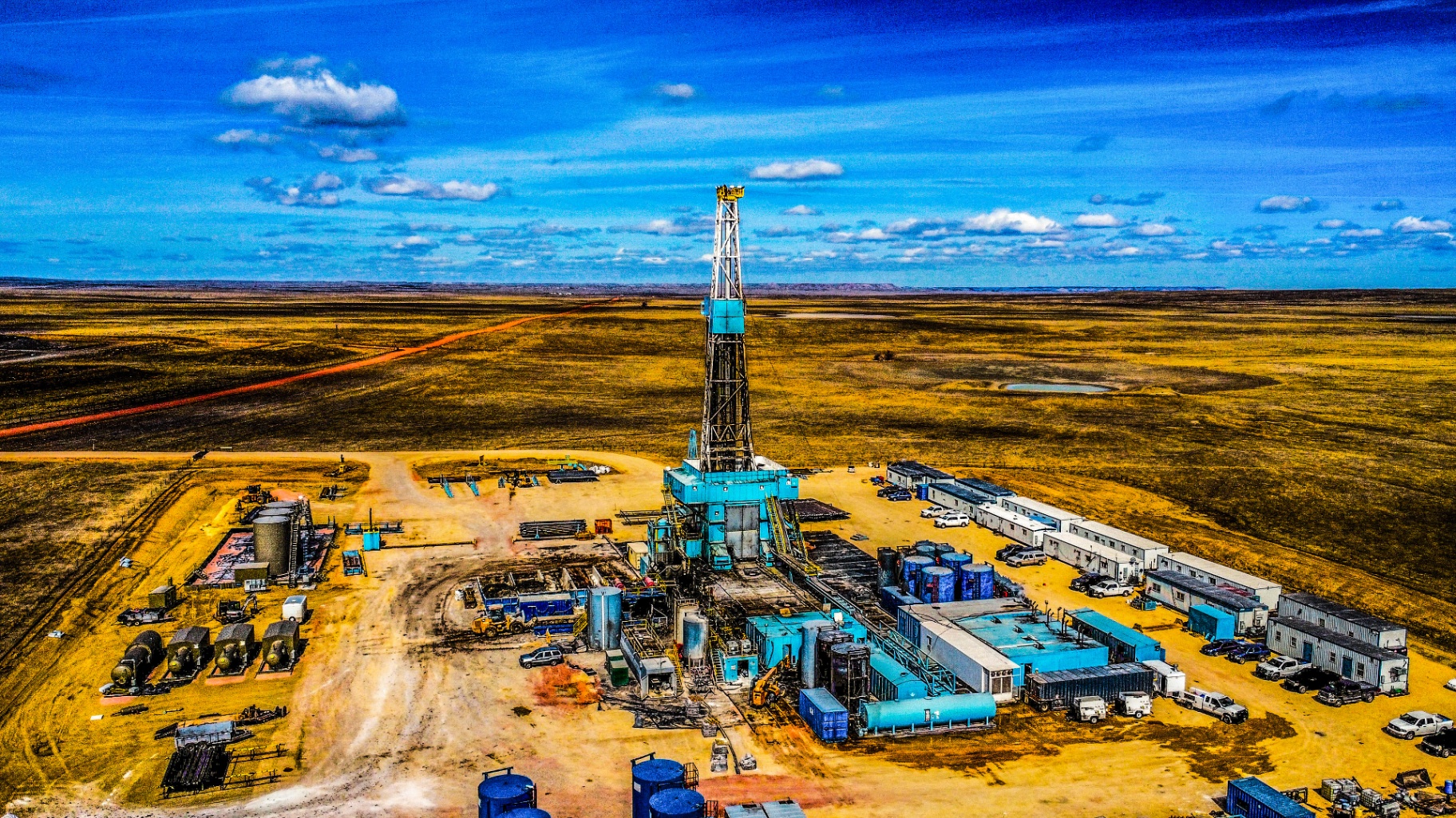 Oilfield pump jack or mining equipment with GPS